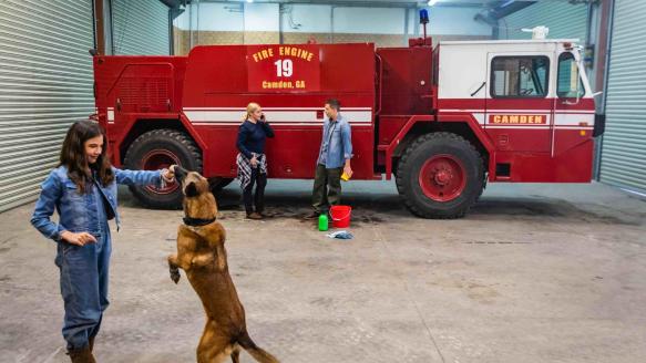 Dakota Movie Review | Common Sense Media