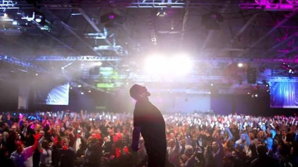Tony Robbins: I Am Not Your Guru Movie Review | Common Sense Media