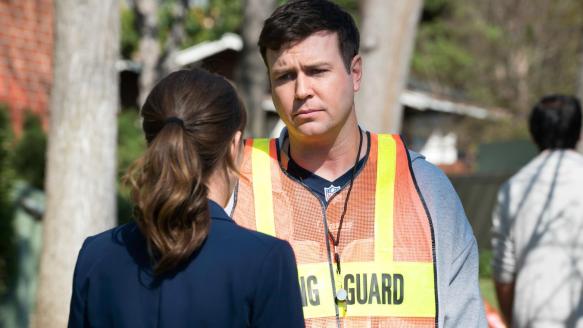 Single Parents TV Review | Common Sense Media